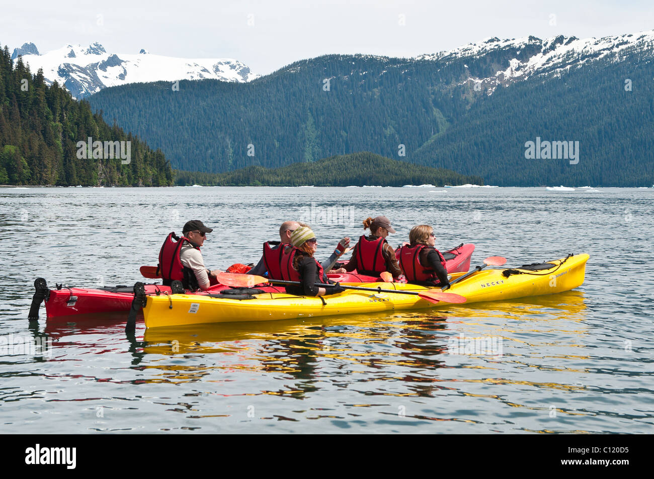 Alaska. Kayaking in LeConte Bay, Southeast Alaska. (MRs Stock Photo - Alamy
