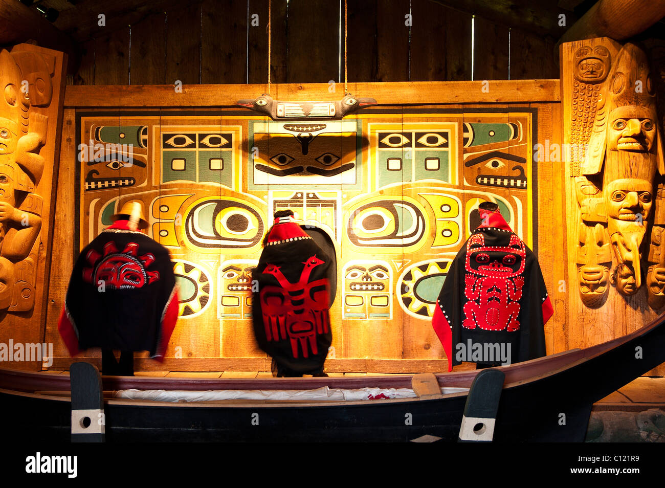 Tlingit canoe hi-res stock photography and images - Alamy