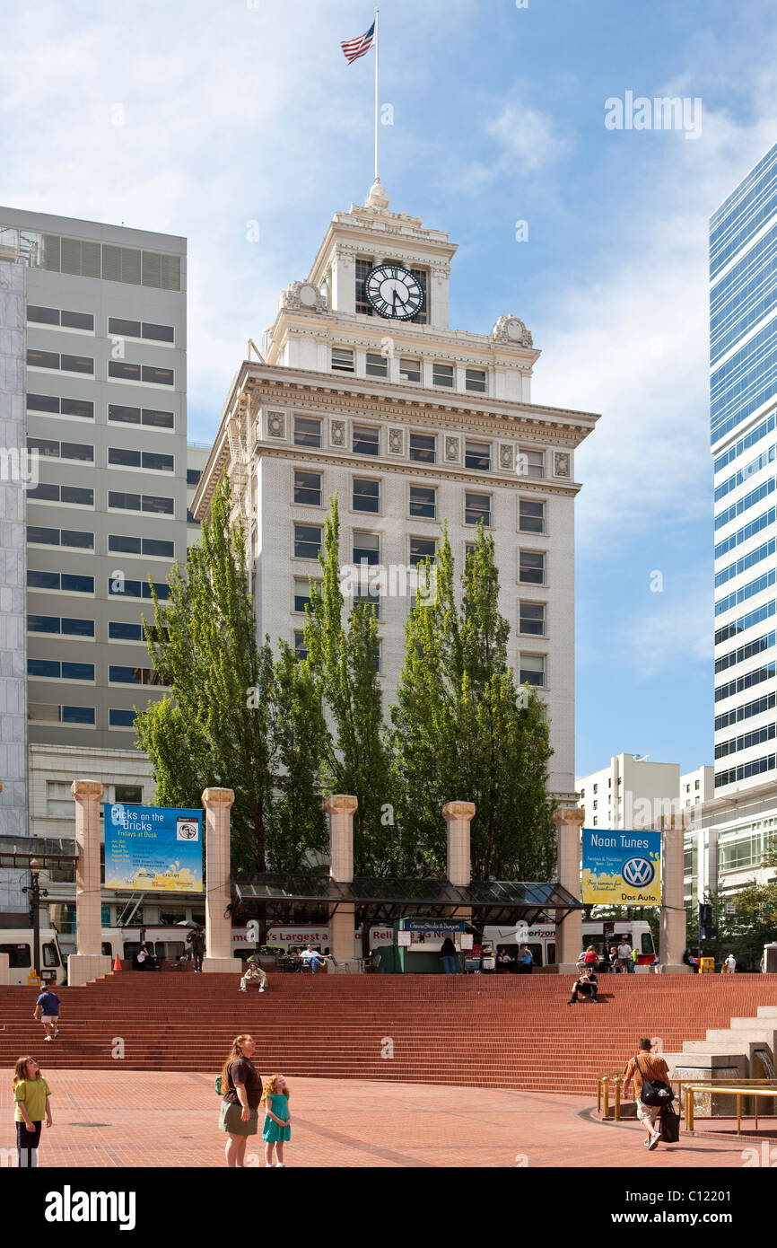 View of the Pioneer Courthouse Square and the Jackson Tower, Portland ...