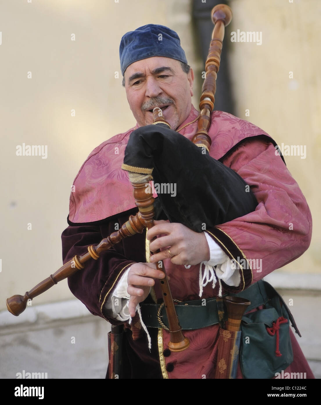 A man wearing carnival costumes poses in St Maria Formosa Stock Photo ...