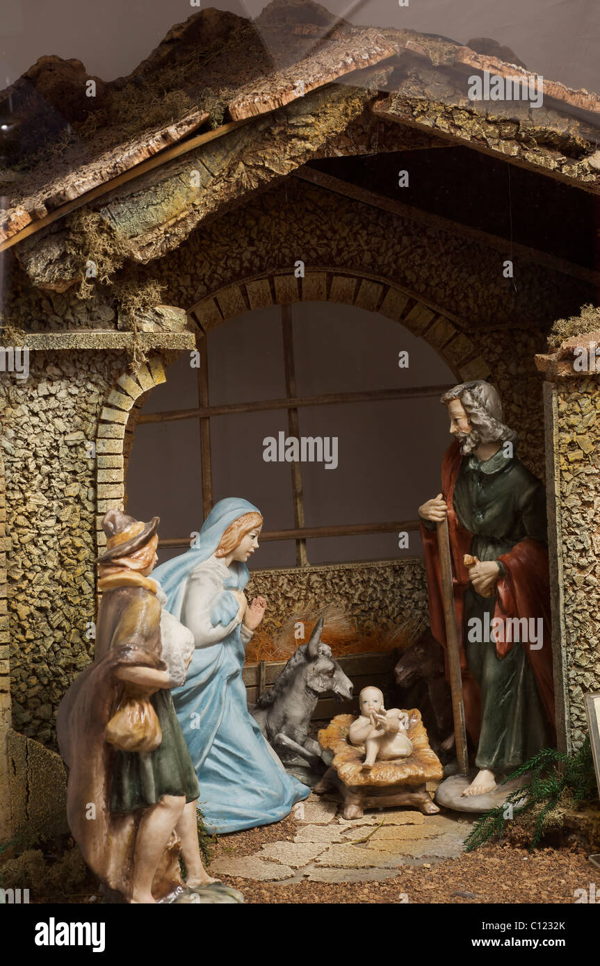 crib's figures: Holy family Stock Photo - Alamy