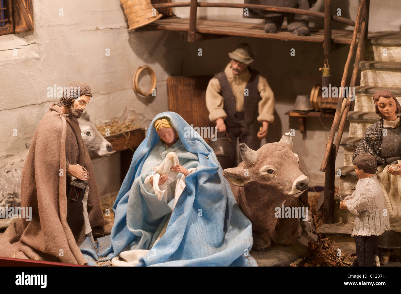 crib's figures: Holy family Stock Photo - Alamy