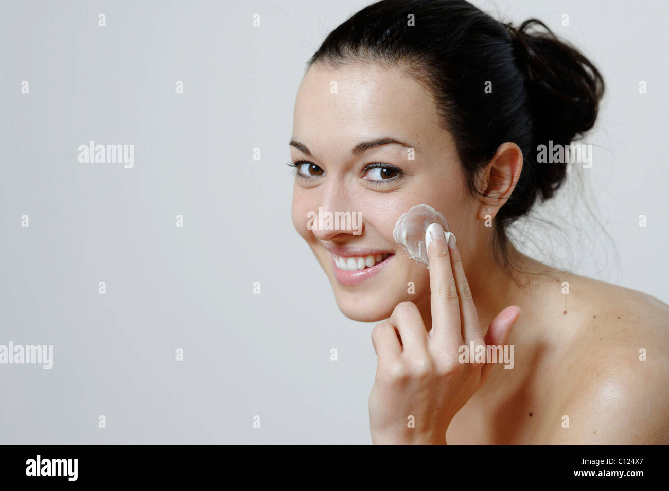 Young woman, body care, skin care Stock Photo - Alamy