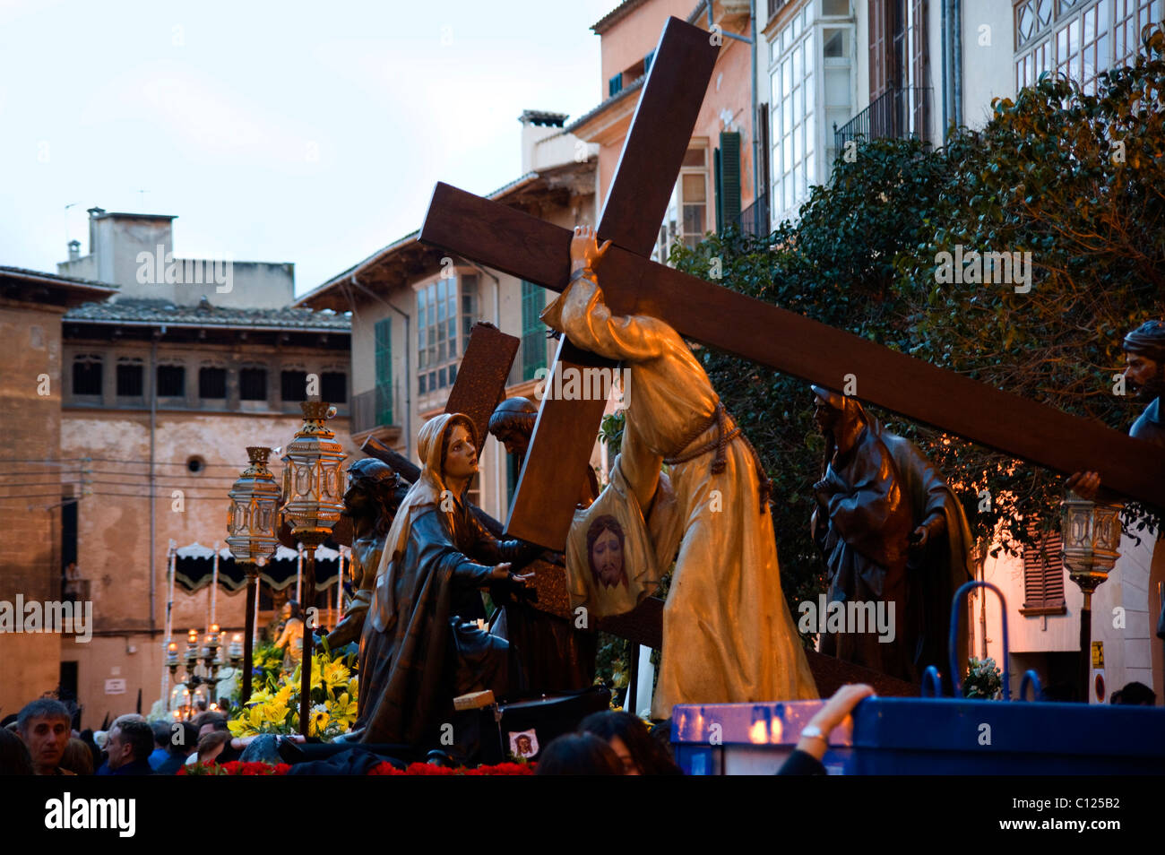 Crucifixion during holy week hi-res stock photography and images - Alamy