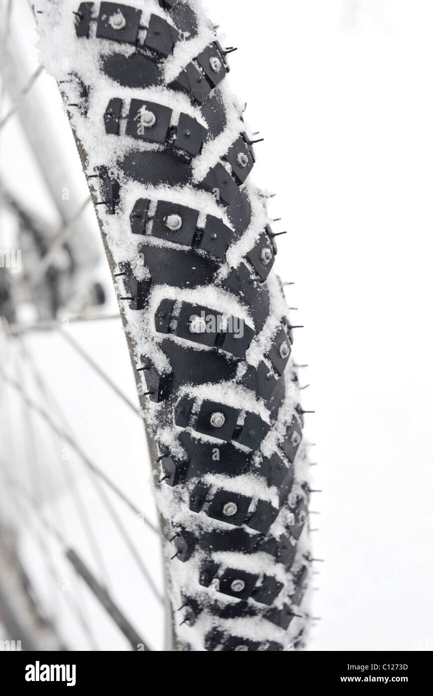 Tyre treads bicycle hi-res stock photography and images - Alamy