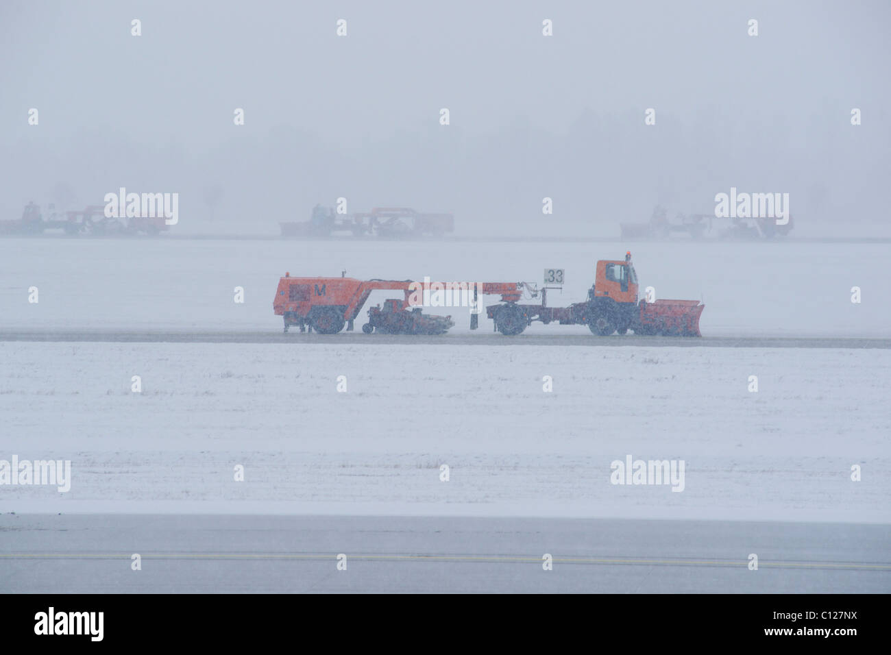 Runway sweeper hi-res stock photography and images - Alamy