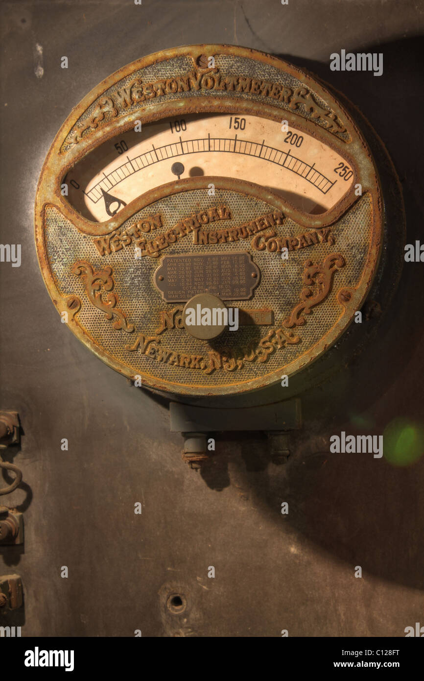 Antique vintage voltmeter hi-res stock photography and images - Alamy