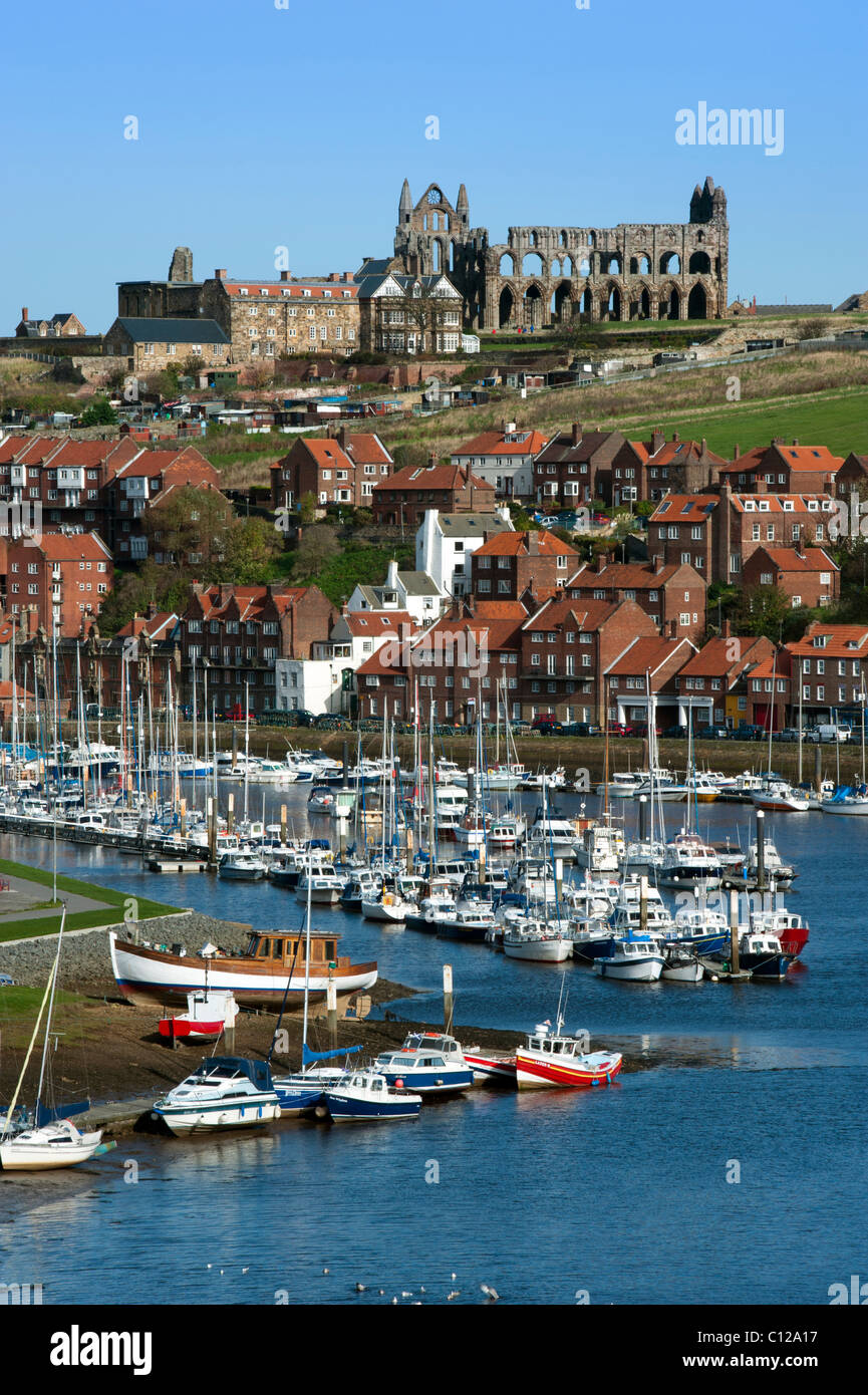 Whitby town hi-res stock photography and images - Alamy