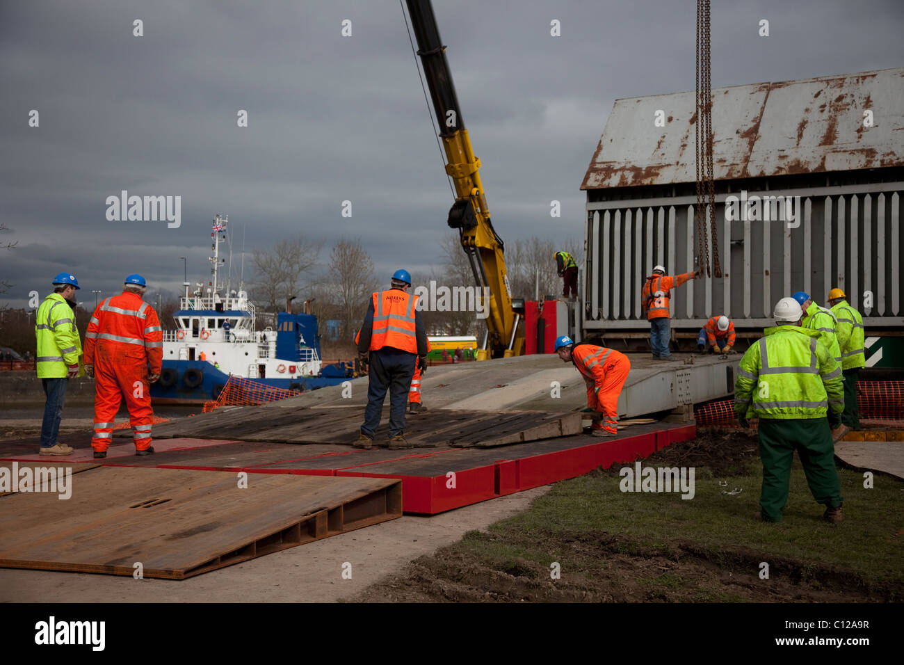 Delivery of Alstrom National Grid Transformer, Preston from the barge ...