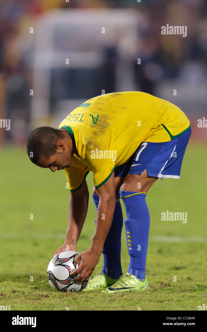 CAIRO - OCTOBER 16: Alex Teixeira of Brazil sets the ball for a penalty ...