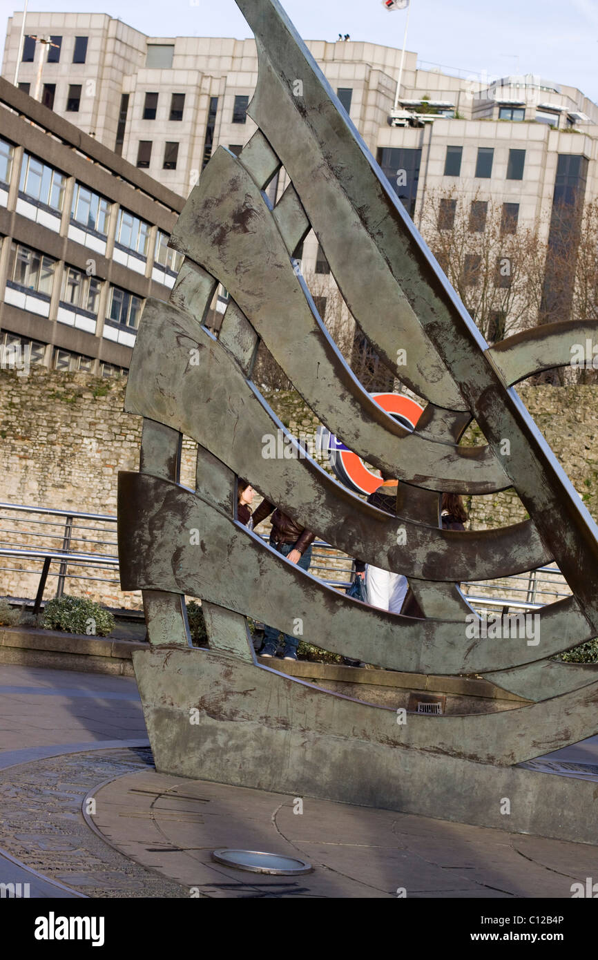 Sundial tower london england hi-res stock photography and images - Alamy
