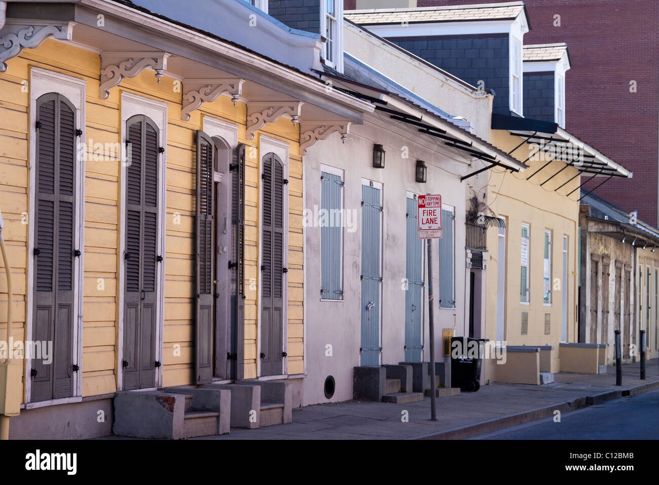 French row houses hi-res stock photography and images - Alamy