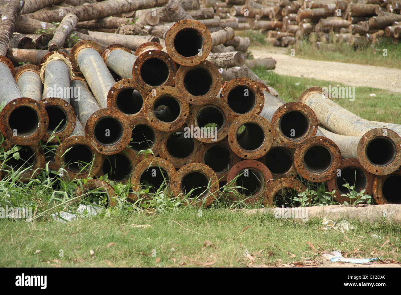 Construction looking through pipe hi-res stock photography and images ...