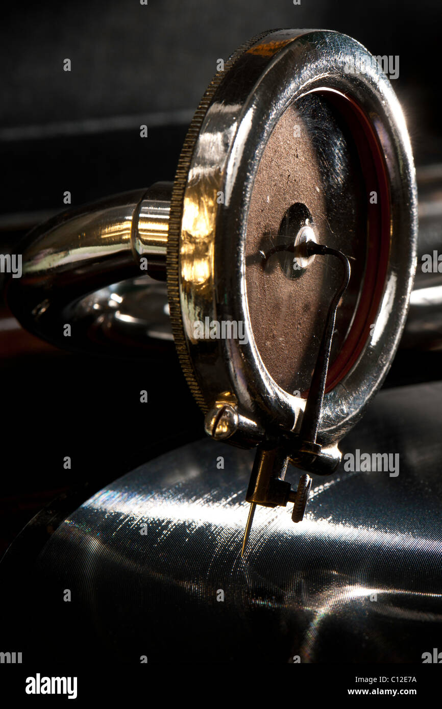 Hmv gramophone record hi-res stock photography and images - Alamy