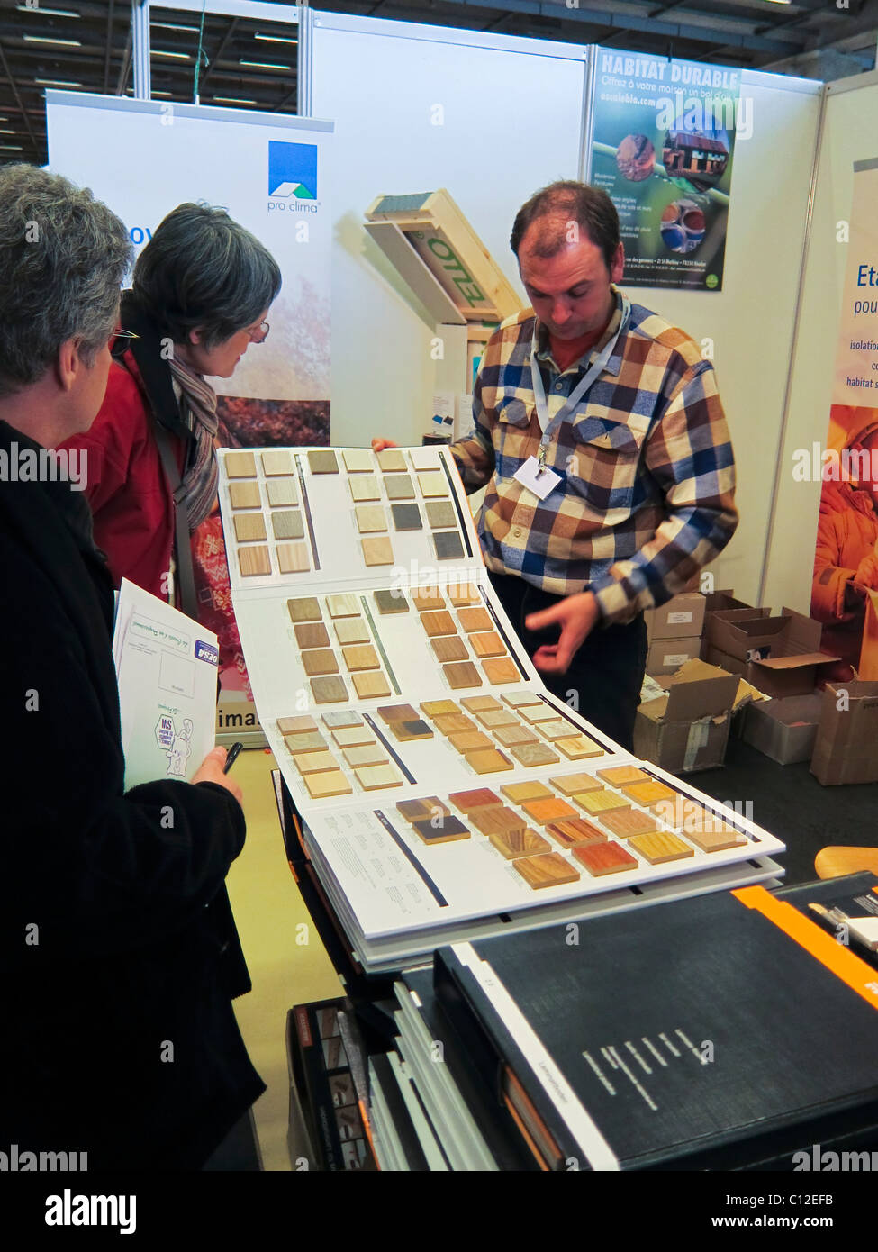 Builder wooden house france hi-res stock photography and images - Alamy