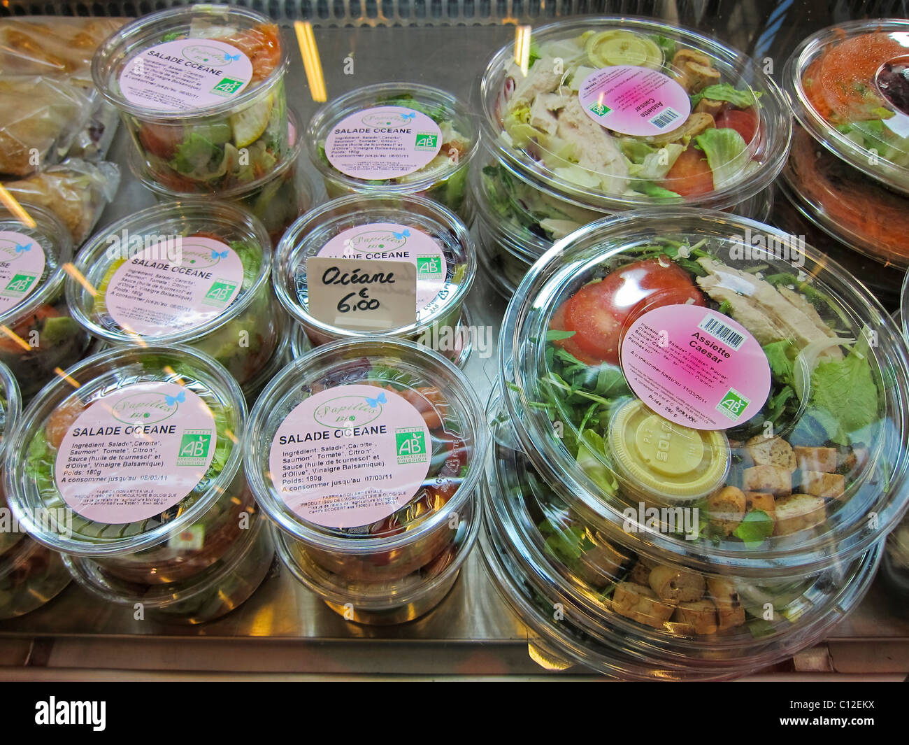 Packaged goods in natural foods store hi-res stock photography and ...