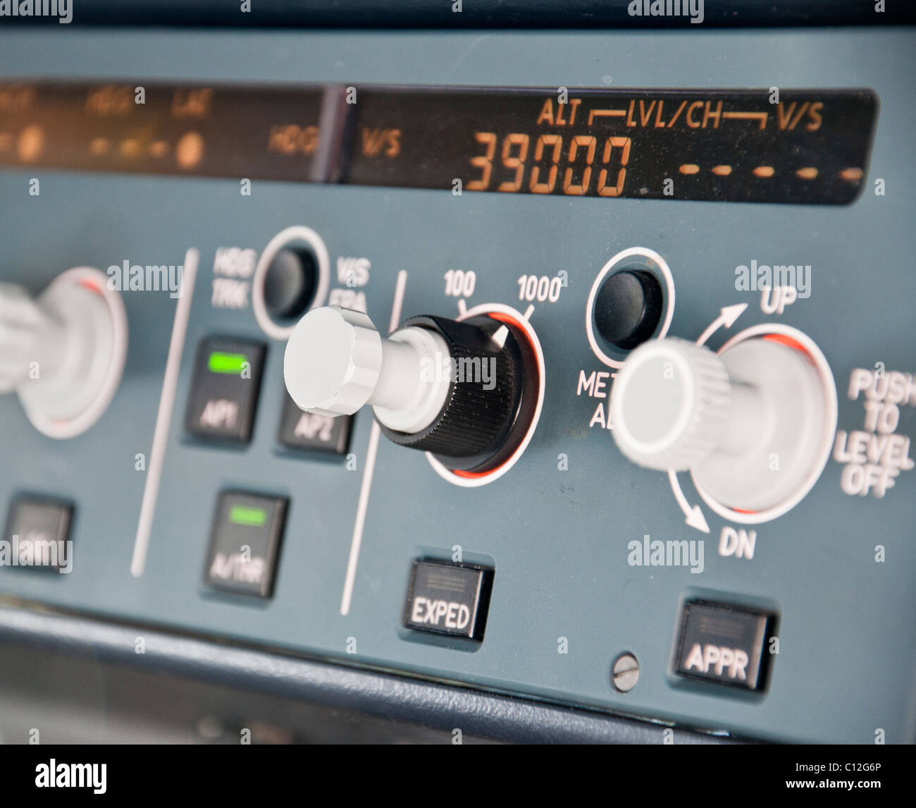 Airplane autopilot cockpit control hi-res stock photography and images ...