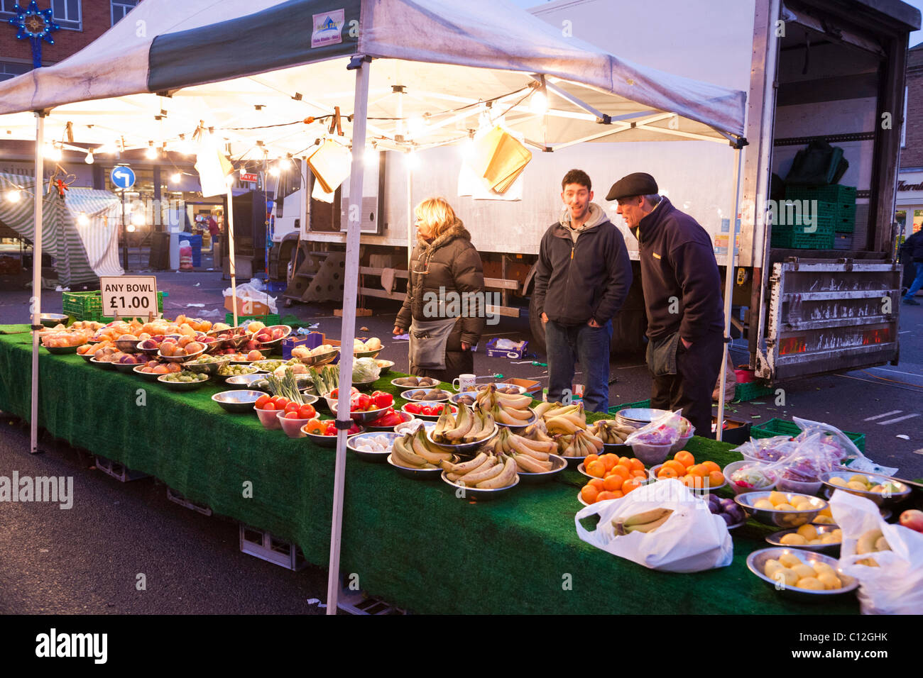 Market stalls stall stalls hi-res stock photography and images - Alamy