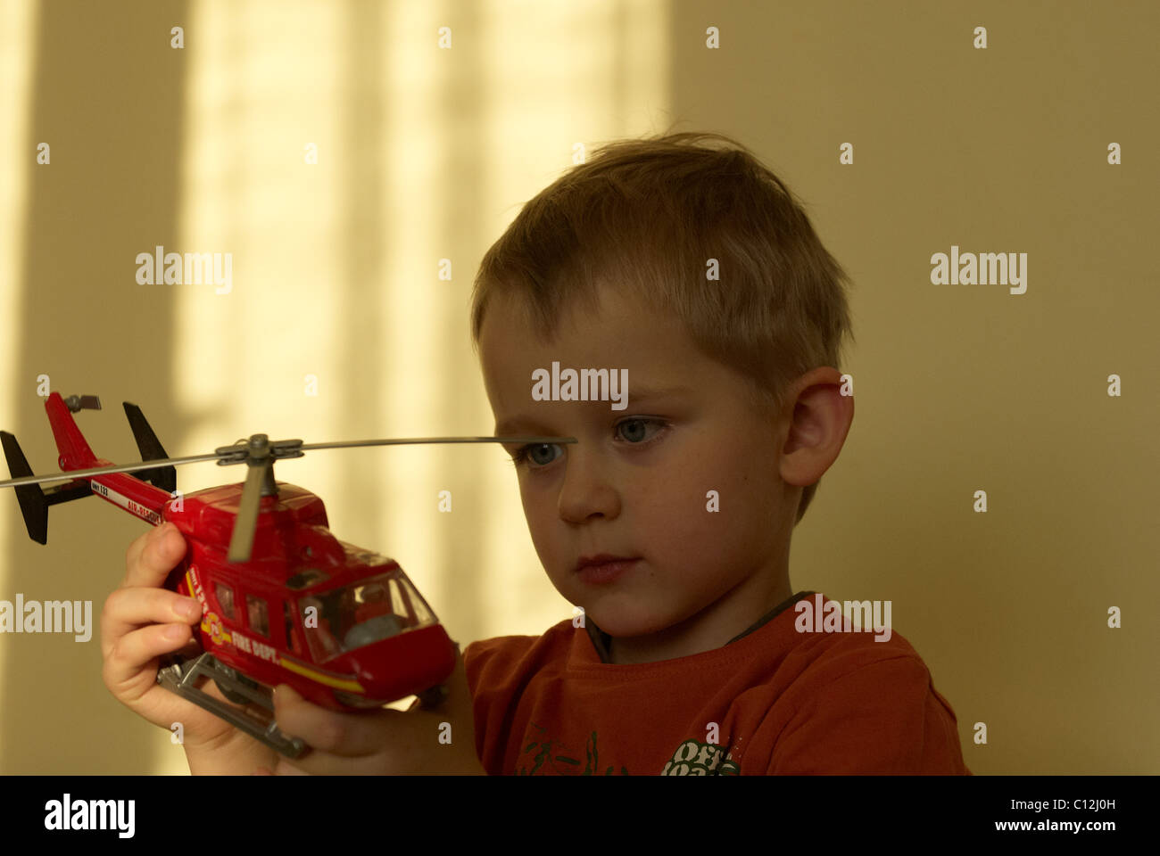 Toy helicopter hi-res stock photography and images - Alamy