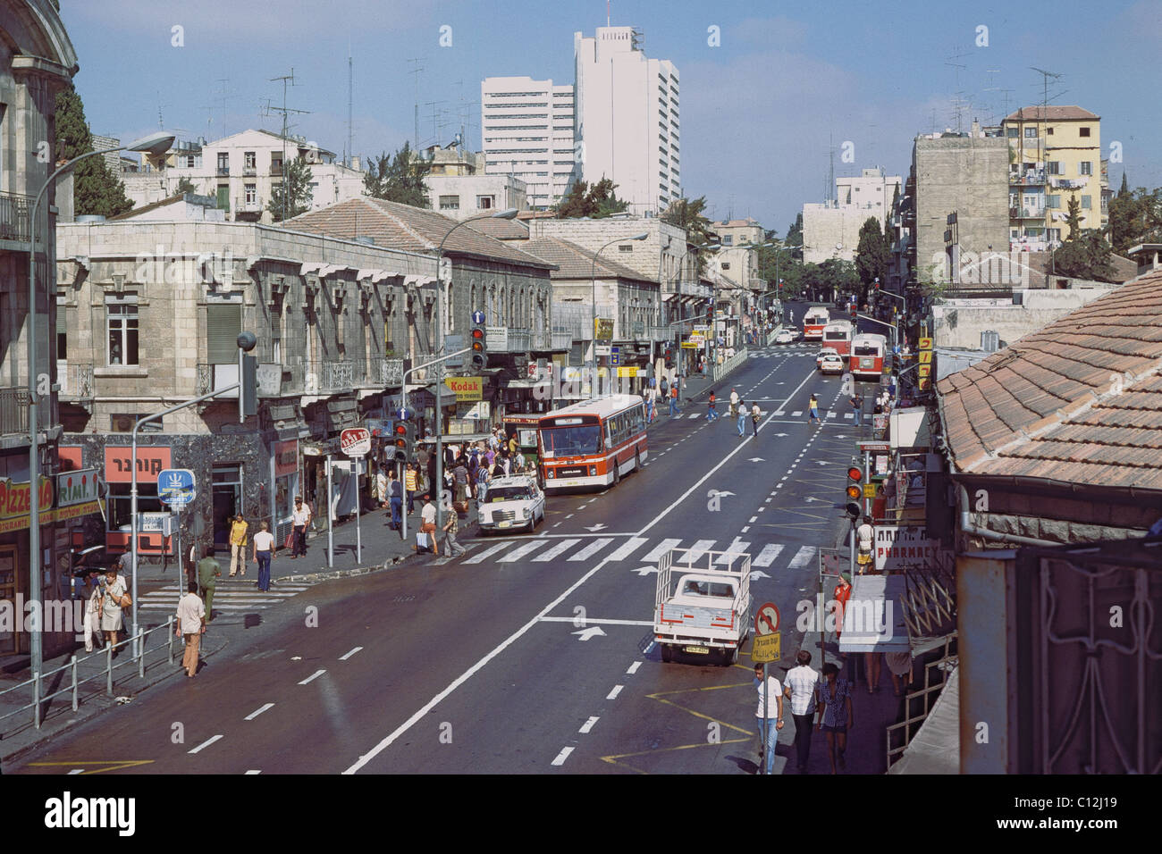 Street scene in Jerusalem Stock Photo - Alamy