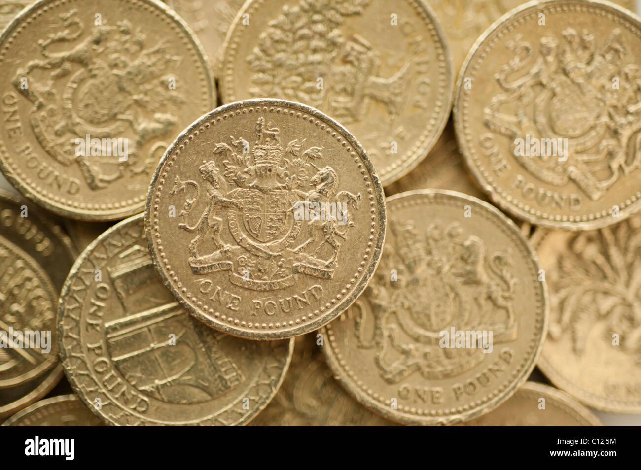 British coin coat of arms hi-res stock photography and images - Alamy