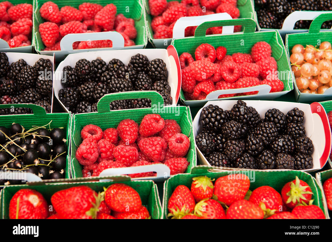 Fruit and berry display hi-res stock photography and images - Alamy
