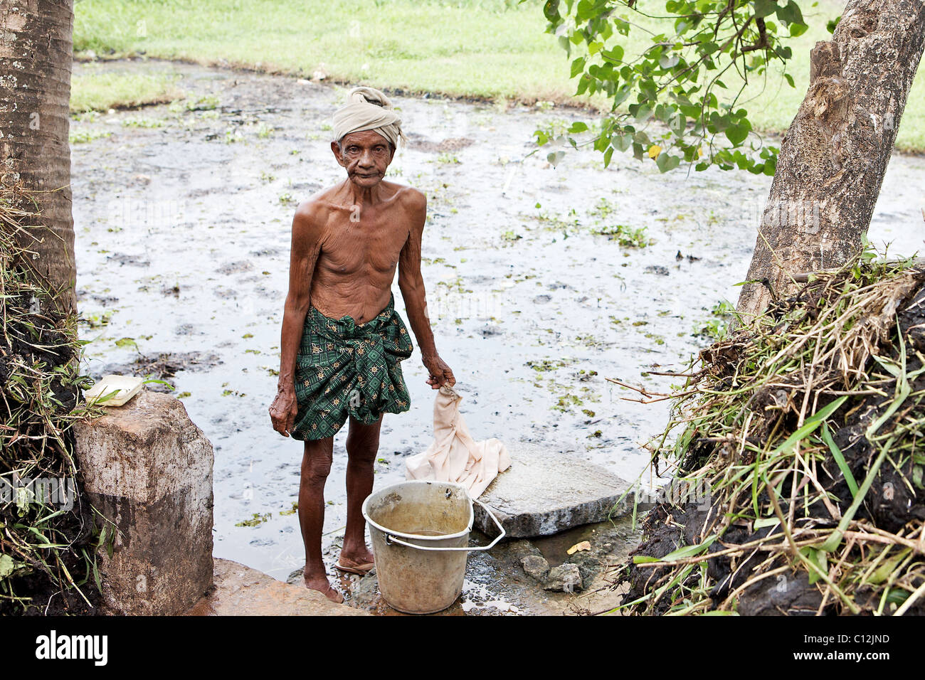 Old keralite man clothes in hi-res stock photography and images - Alamy