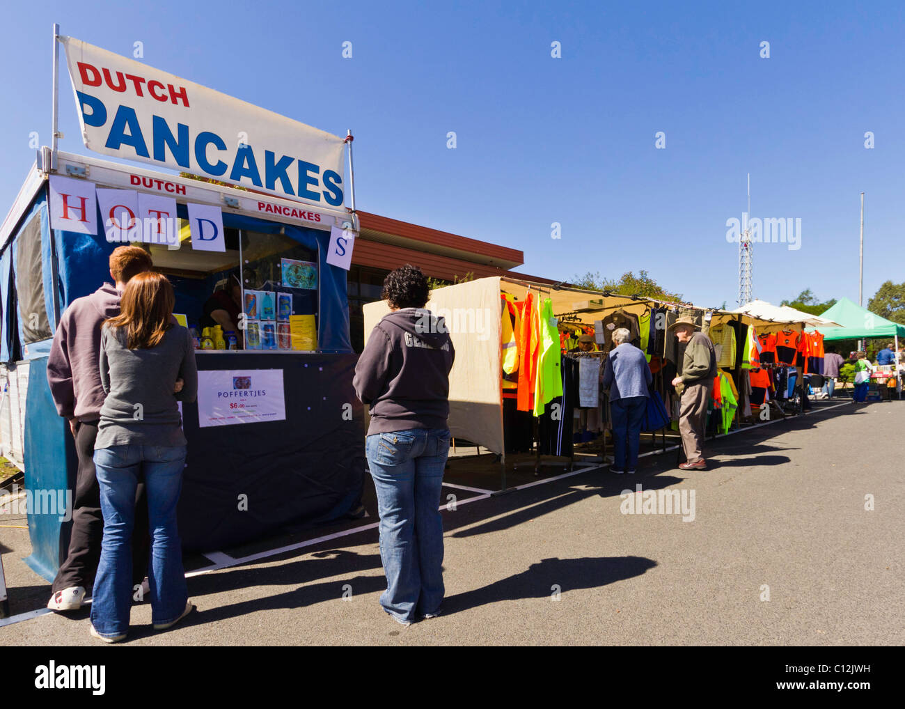 Car Boot market, vendors selling produce and second hand goods Stock ...