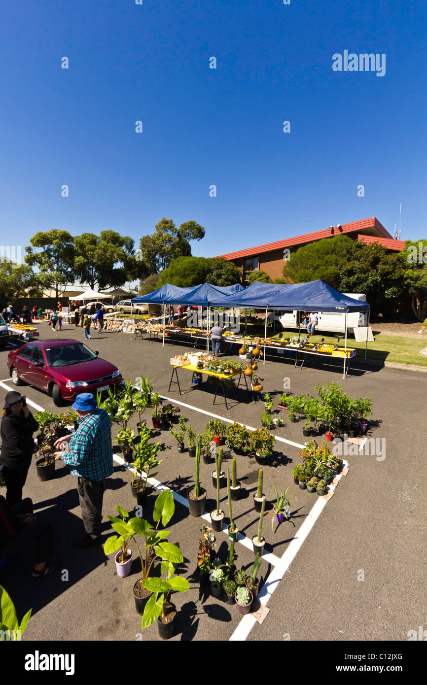 Car boot market hi-res stock photography and images - Alamy