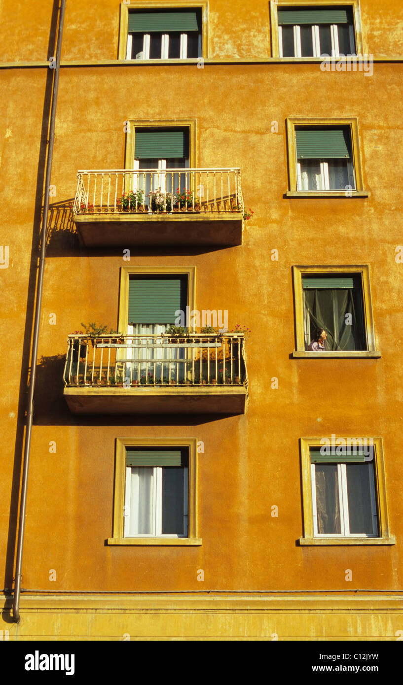 Old building facade, Pisa, Tuscany, Italy Stock Photo - Alamy