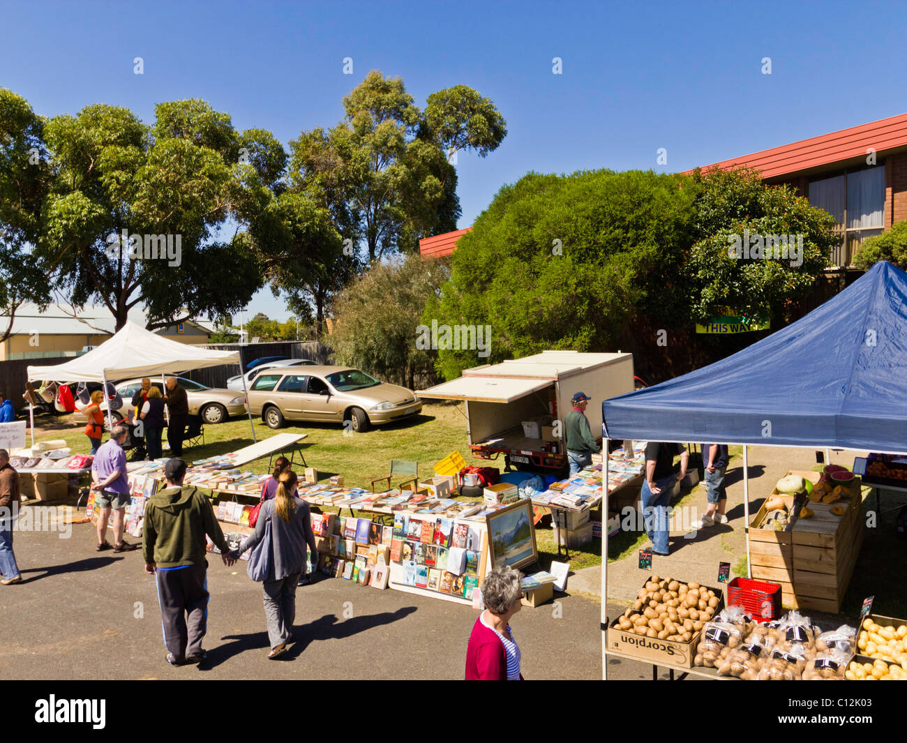 Car Boot market, vendors selling produce and second hand goods Stock ...