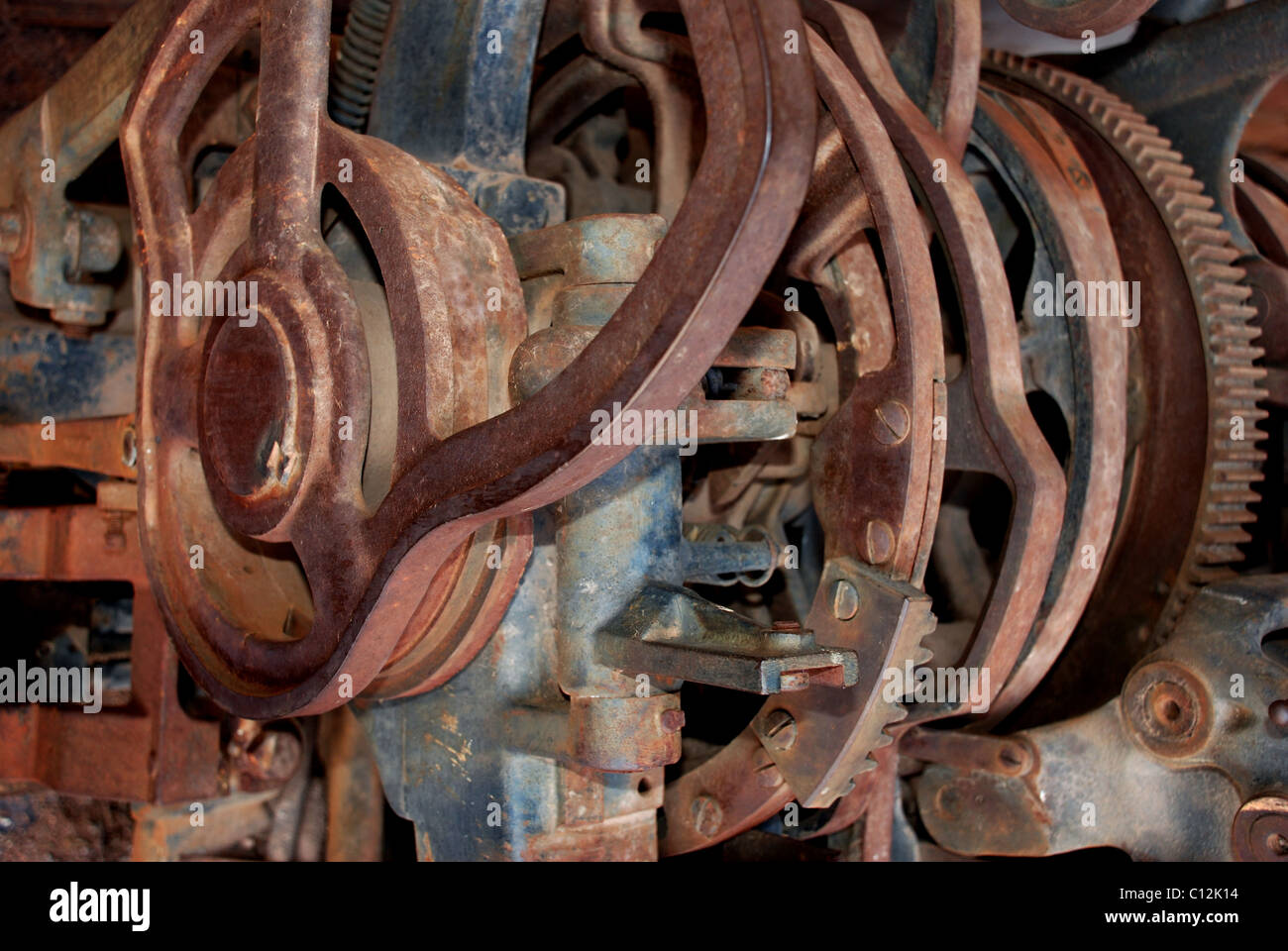 Rusted machinery hi-res stock photography and images - Alamy