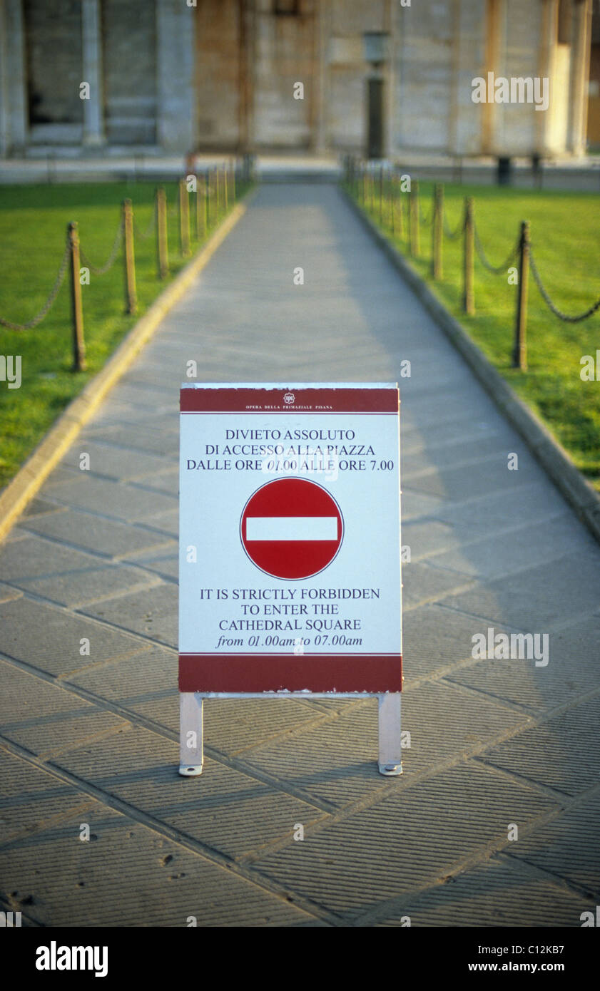 No entry sign, Square of Miracles, Pisa, Italy Stock Photo - Alamy