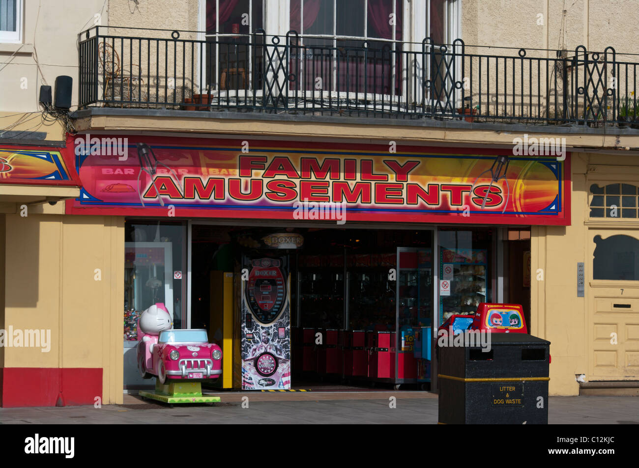 Front Of A British Seaside Resort Amusements Arcade Stock Photo - Alamy