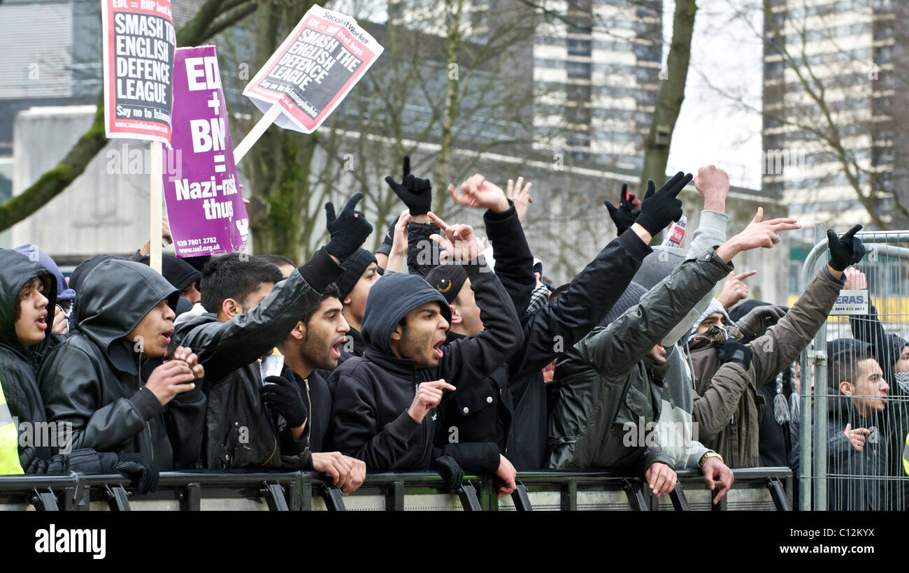 English Defence League & counter protest takes place in Rochdale ...