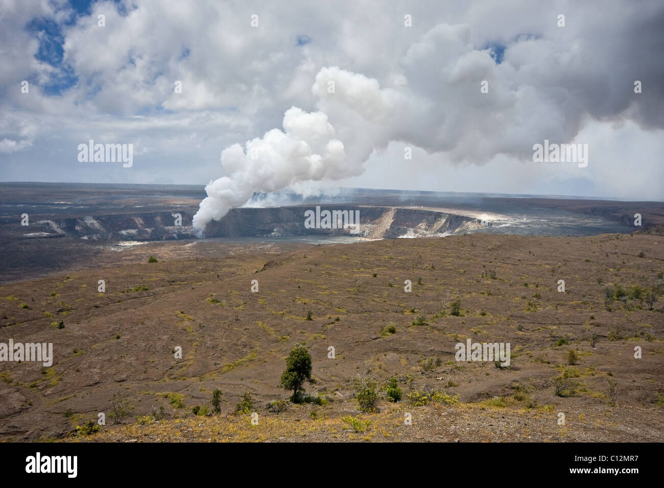 Halemaumau Crater - as seen from Halema'uma'u Crater Overlook along ...