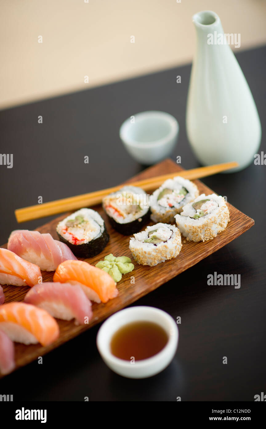 Traditional Japanese sushi Stock Photo - Alamy