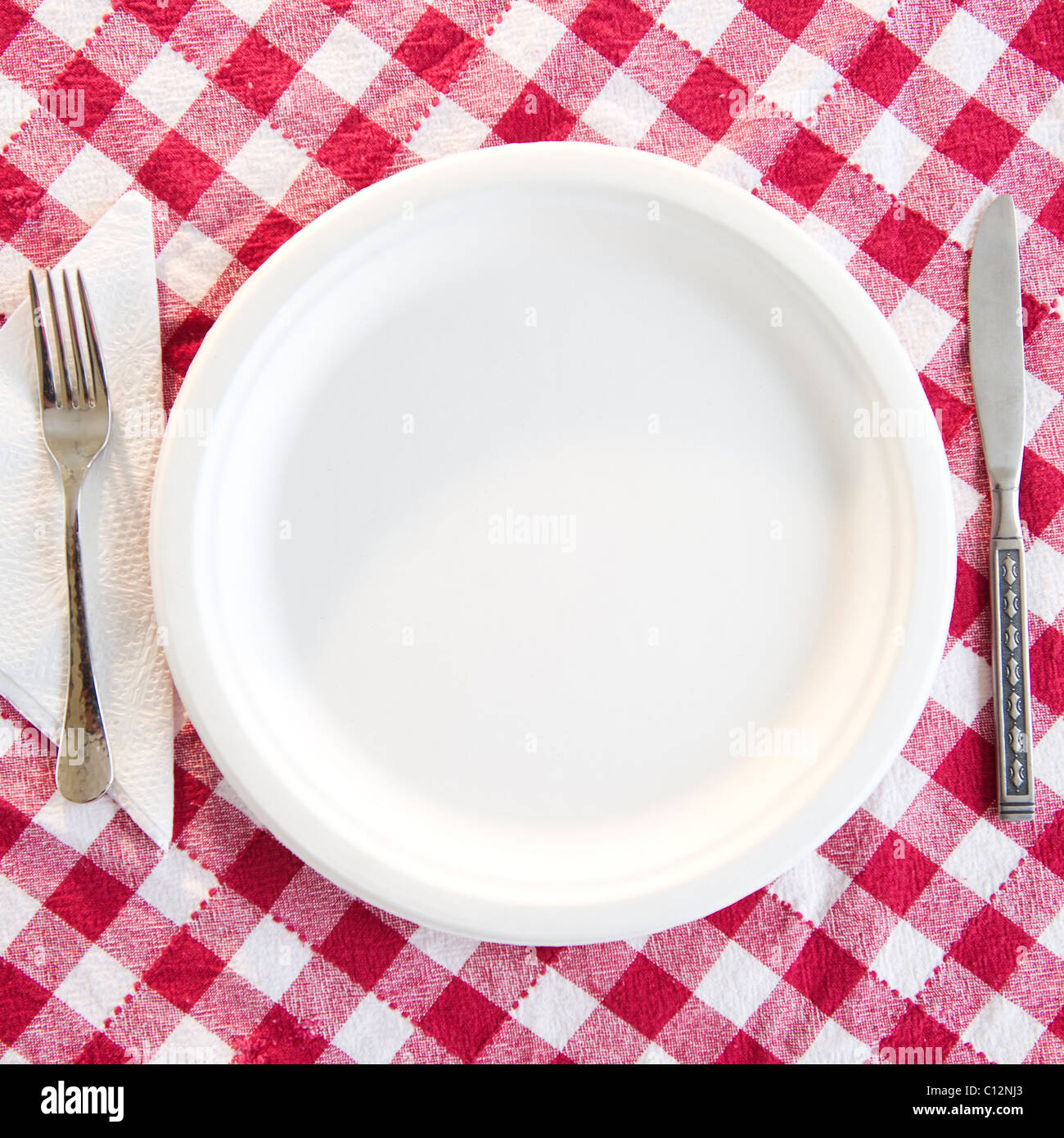 Empty platter hi-res stock photography and images - Alamy