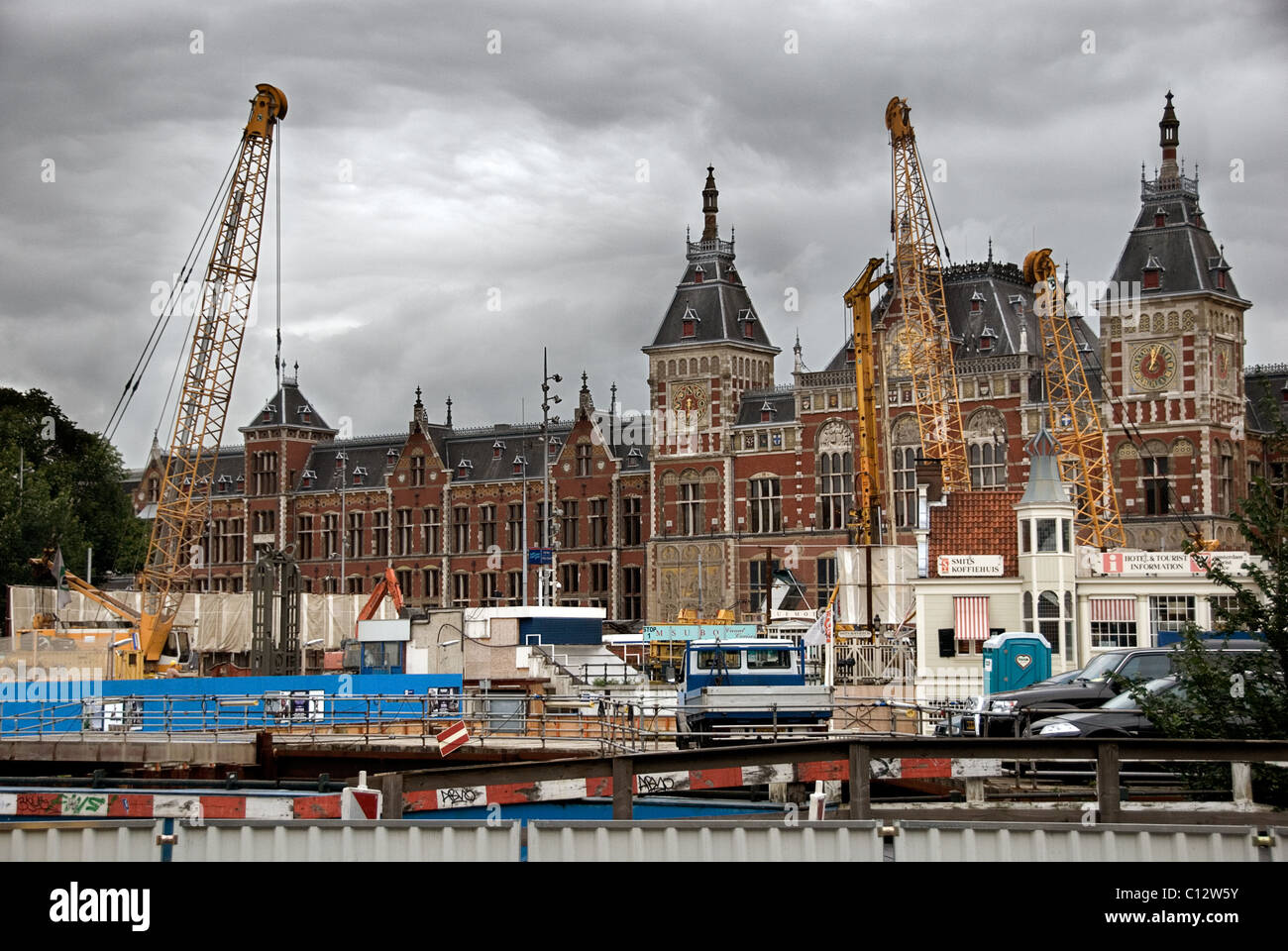 Central station dutch city hi-res stock photography and images - Alamy