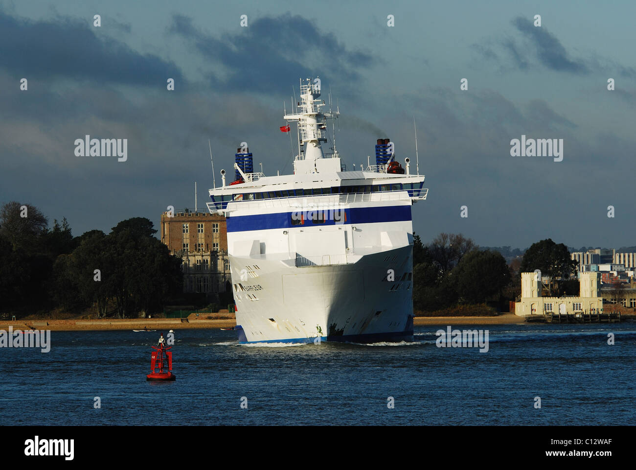 A head-on view of the Barfleur cross-channel ferry sailing from Poole ...
