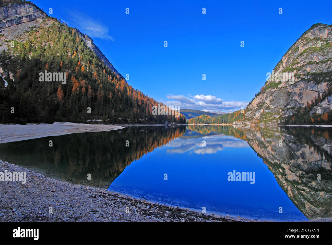 Pragser Wildsee, lago di Braies, Alto Adige, Italy Stock Photo - Alamy
