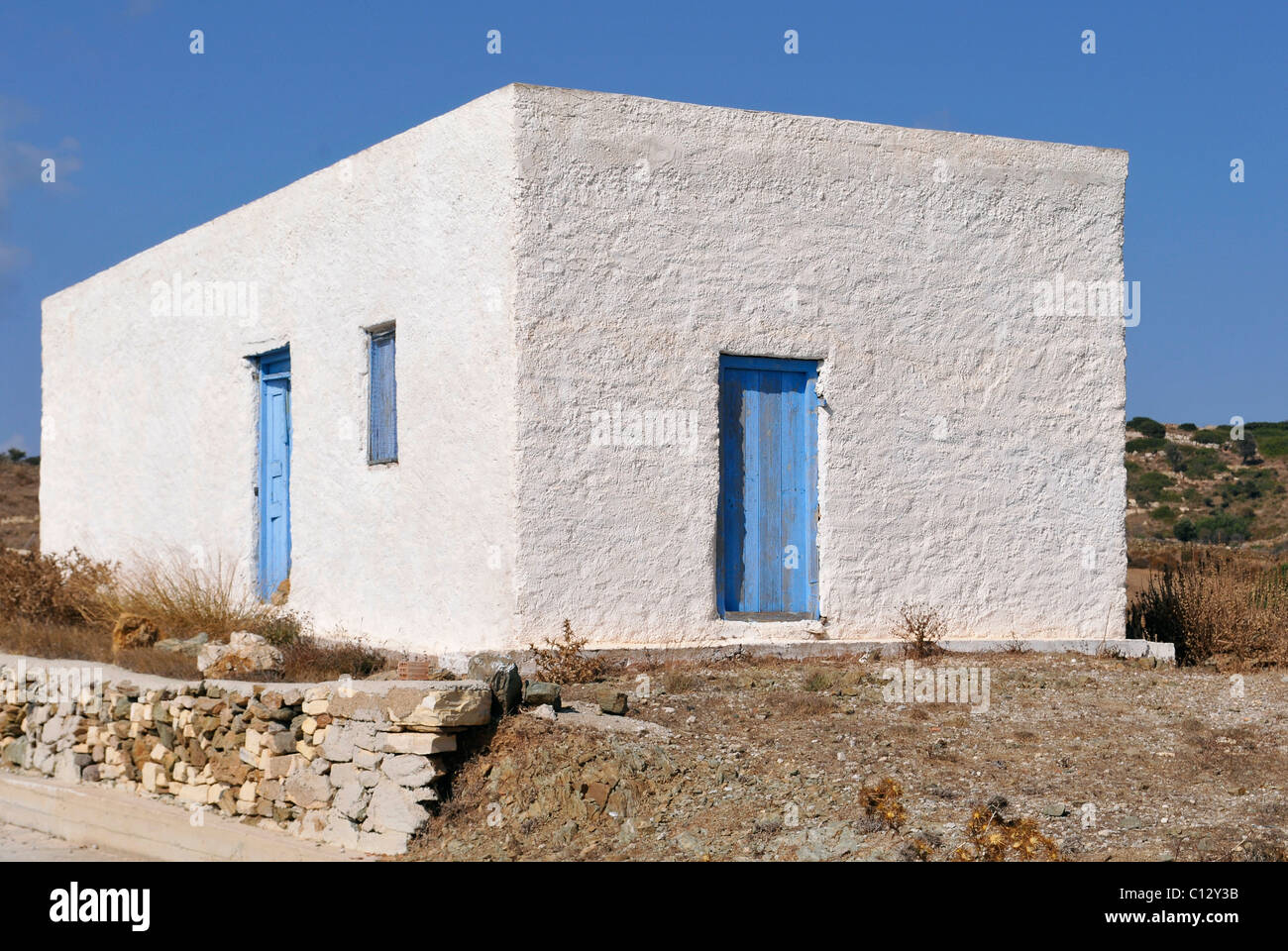 whitewashed house in the countryside - Tinos - Greece Stock Photo - Alamy