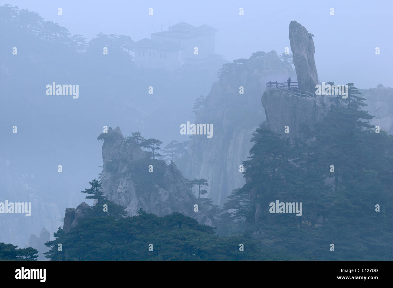Flying rock huangshan mountain huangshan hi-res stock photography and ...