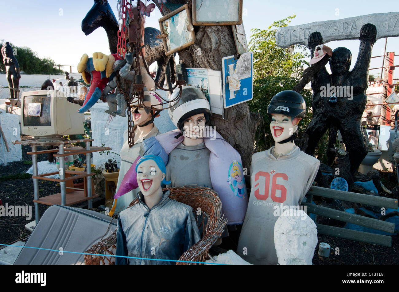 With display dummies hi-res stock photography and images - Alamy
