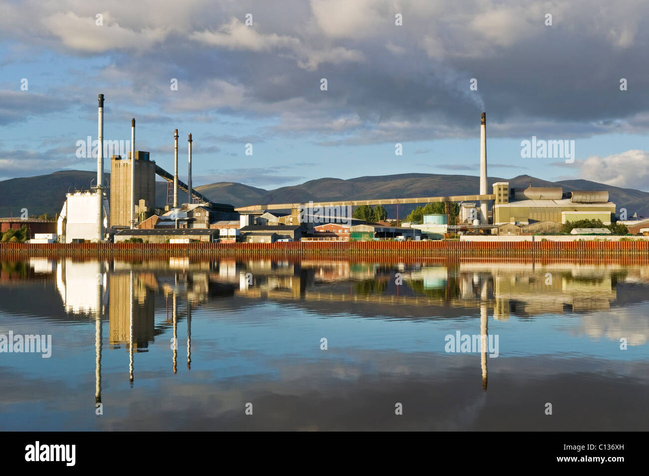 The United Glass Limited Glass Works in Alloa, Clackmannanshire ...
