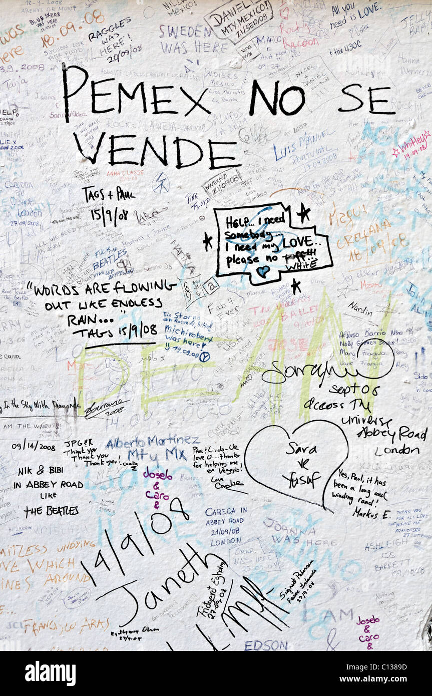 Abbey road studios recording hi-res stock photography and images - Alamy