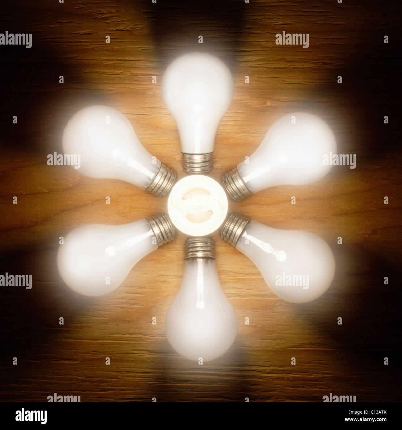 Group of light bulbs hi-res stock photography and images - Alamy