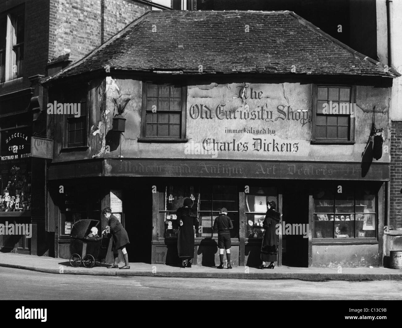 Charles Dickens. The Old Curiosity Shop, Portsmouth Street, Lincoln's ...