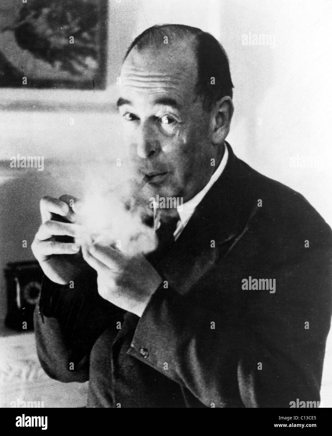 Cs lewis hi-res stock photography and images - Alamy