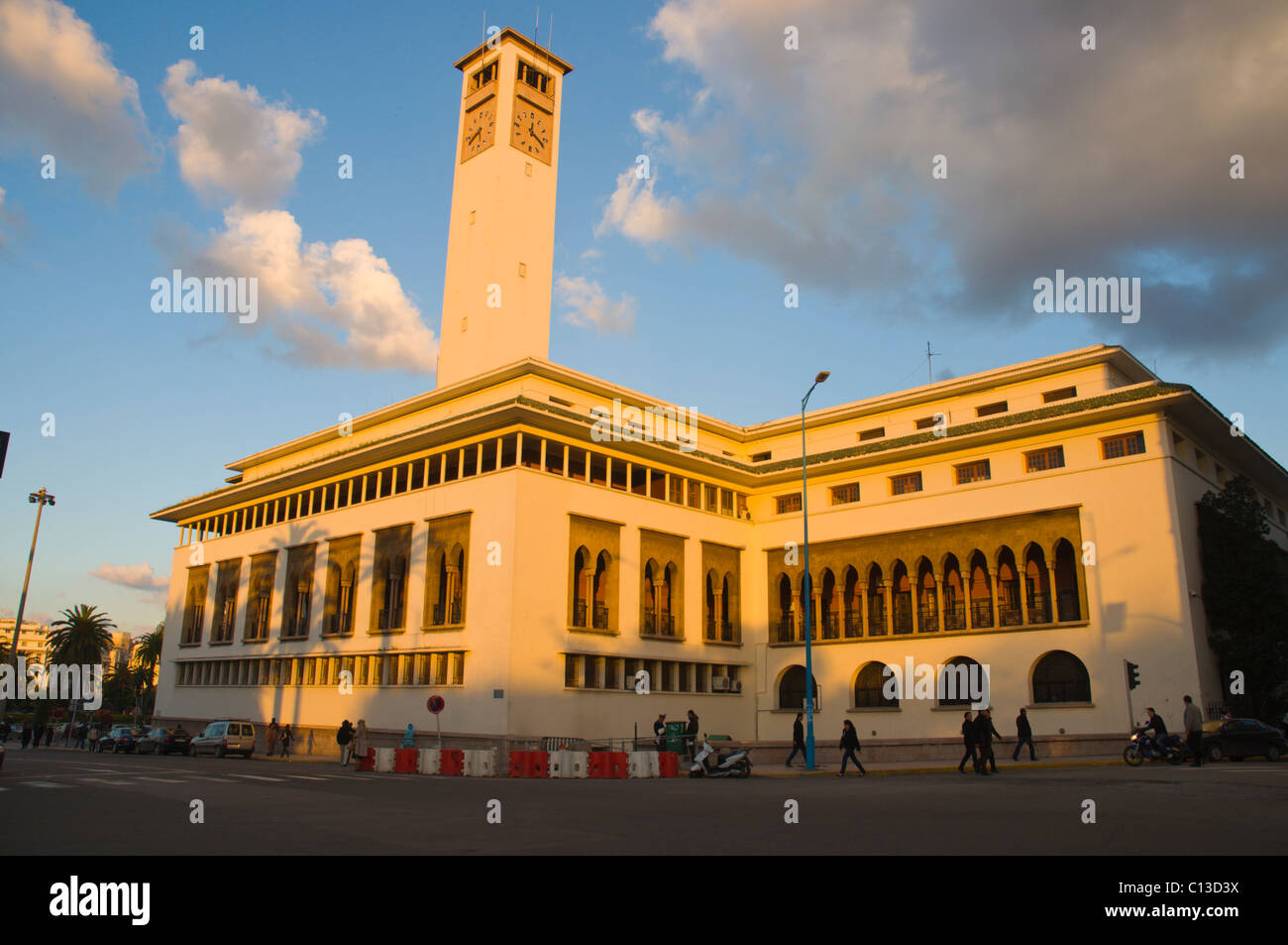 Art deco architecture casablanca hi-res stock photography and images ...